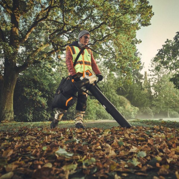 STIHL SHA 140 Cordless Vacuum Shredder | Blowers and Vacuums